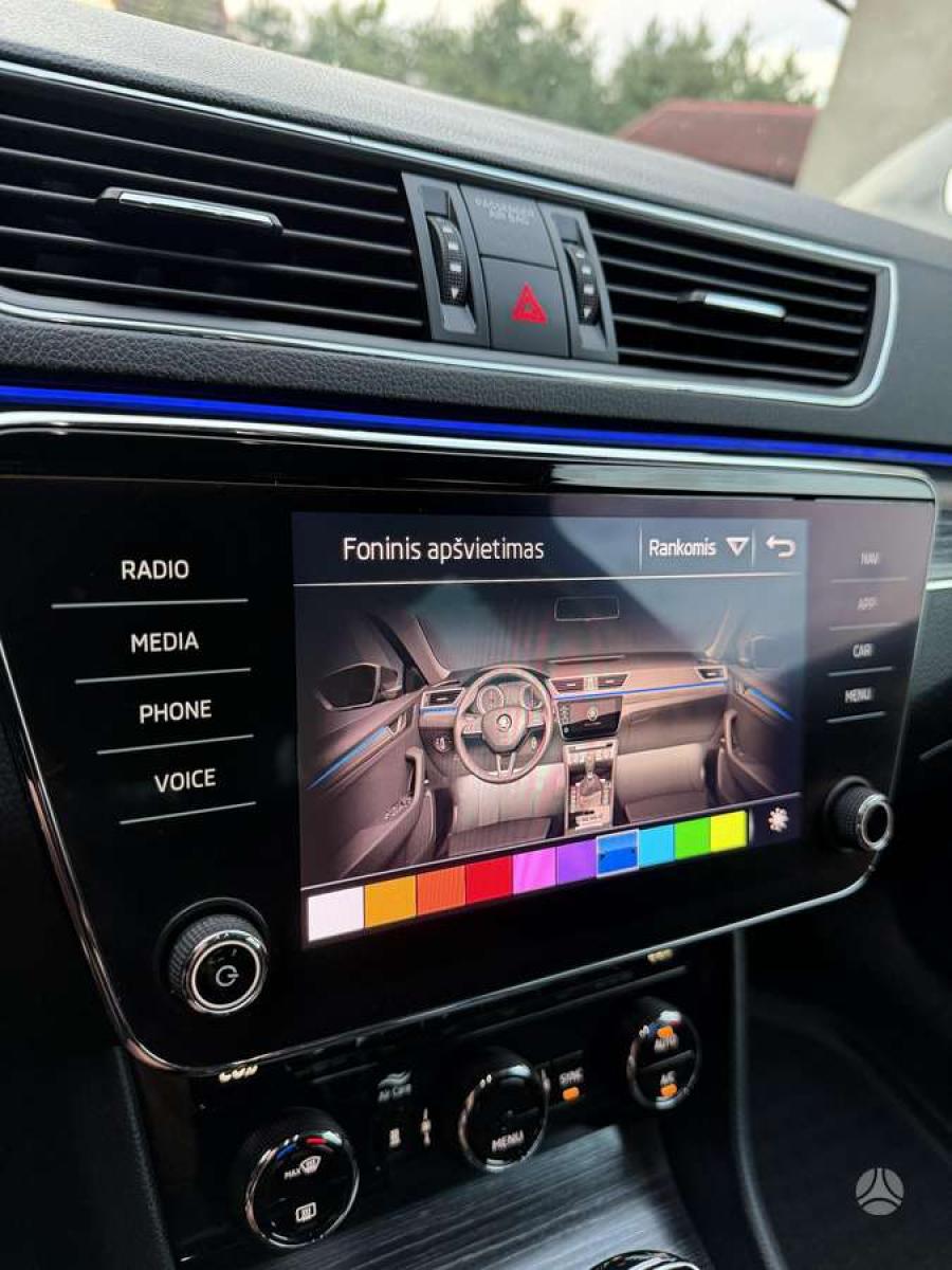 Zils Skoda SuperB 2020 Kelmė, ar dzinēja tilpumu 1.97 L un nobraukumu 333 tūkst. km par 11900 €, foto 25 vietnē AUTOMOTO.COM.LV