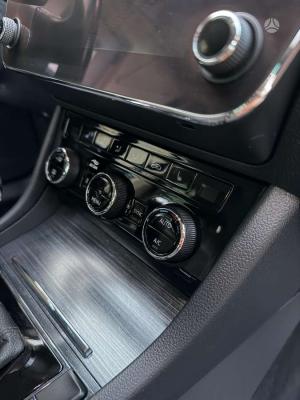 Zils Skoda SuperB 2020 Kelmė, ar dzinēja tilpumu 1.97 L un nobraukumu 333 tūkst. km par 11900 €, foto 38 vietnē AUTOMOTO.COM.LV