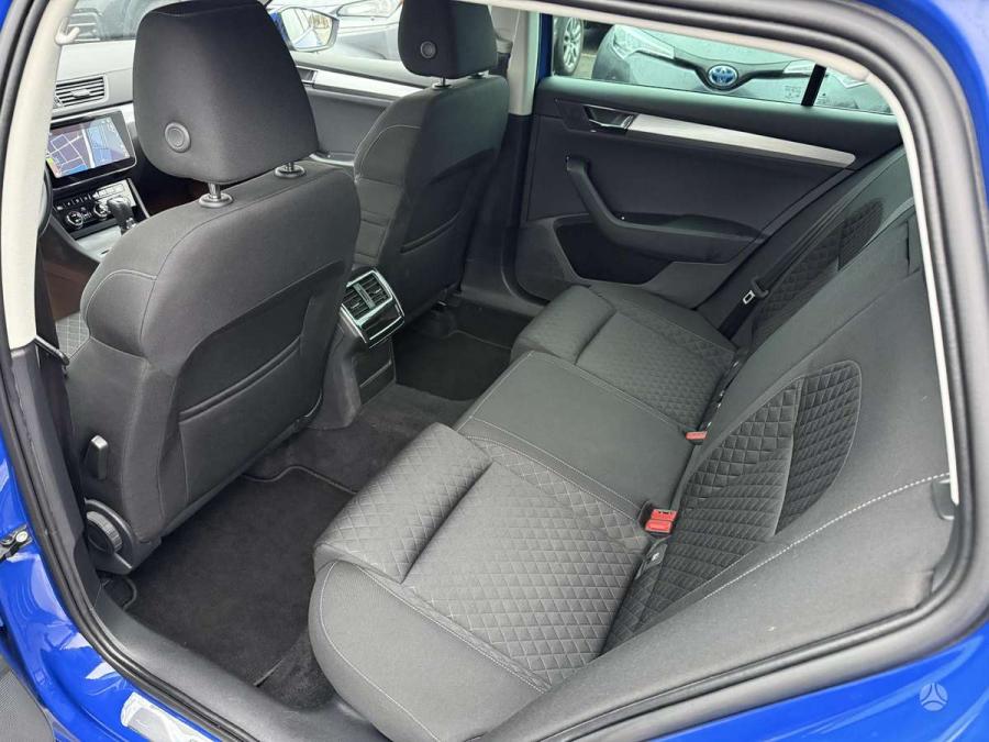 Blue Skoda SuperB 2021 in Vilnius, with an engine capacity of 1.40 L and mileage of 182 thousand km for 15999 €, photo 8 on AUTOMOTO.COM.LV