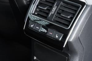 Blue Skoda SuperB 2021 in Marupe, with an engine capacity of 2.00 L and mileage of 154 thousand km for 24600 €, photo 21 on AUTOMOTO.COM.LV