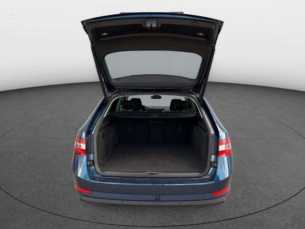 Blue Skoda SuperB 2021 in Vilnius, with an engine capacity of 1.40 L and mileage of 140 thousand km for 16750 €, photo 5 on AUTOMOTO.COM.LV