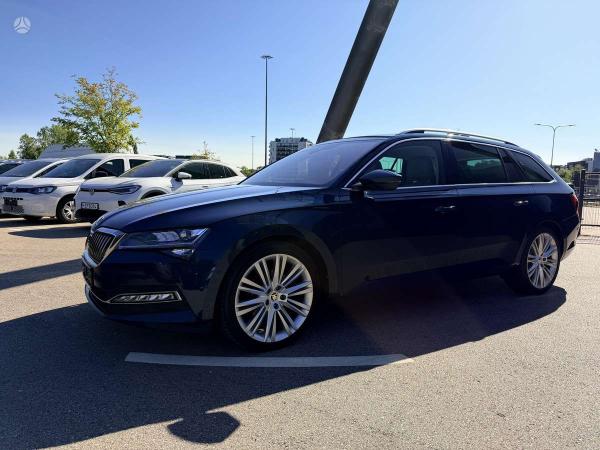 Blue Skoda SuperB 2021 in Vilnius, with an engine capacity of 1.97 L and mileage of 179 thousand km for 18800 €, photo 3 on AUTOMOTO.COM.LV