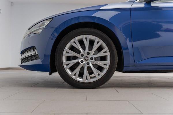 Zils Skoda SuperB 2022 Peetri, ar dzinēja tilpumu 2.00 L un nobraukumu 143 tūkst. km par 28000 €, foto 9 vietnē AUTOMOTO.COM.LV