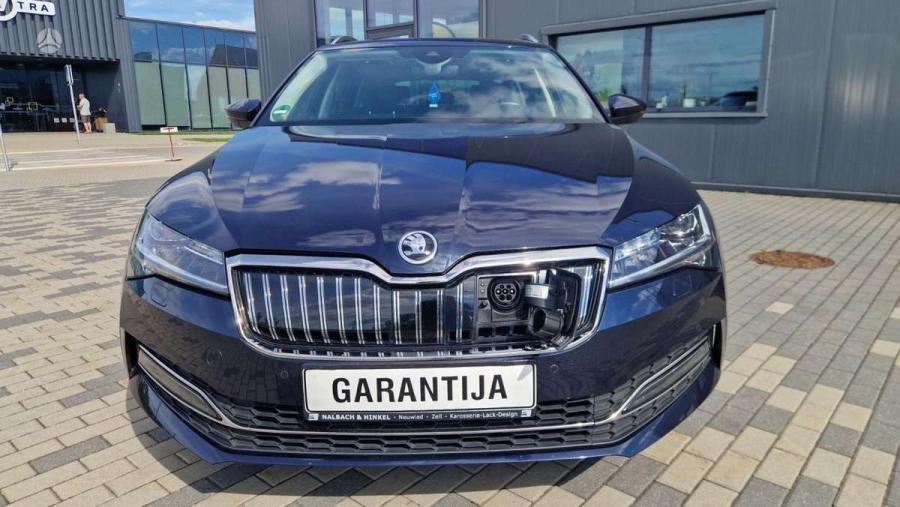 Blue Skoda SuperB 2022 in Siauliai, with an engine capacity of 1.40 L and mileage of 200 thousand km for 17400 €, photo 3 on AUTOMOTO.COM.LV