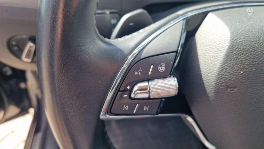 Blue Skoda SuperB 2022 in Siauliai, with an engine capacity of 1.40 L and mileage of 200 thousand km for 17400 €, photo 17 on AUTOMOTO.COM.LV
