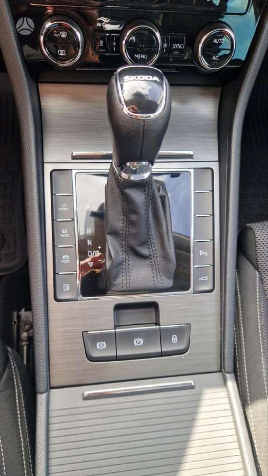 Blue Skoda SuperB 2022 in Siauliai, with an engine capacity of 1.40 L and mileage of 200 thousand km for 17400 €, photo 21 on AUTOMOTO.COM.LV