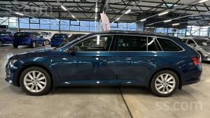 Синий Шкода Суперб 2023 в Рига, объемом двигателя 1.50 л и пробегом 49 тыс. км за 25400 €, фото 3 на AUTOMOTO.COM.LV