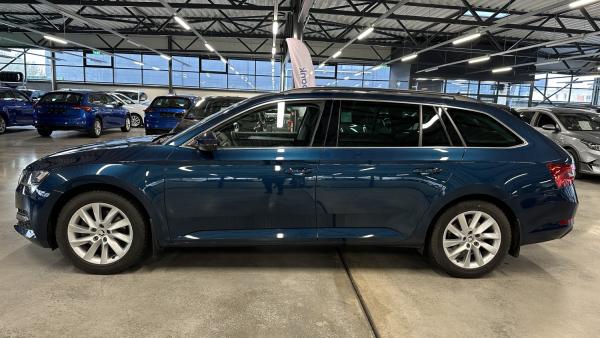Zils Skoda SuperB 2023 Rīga, ar dzinēja tilpumu 1.50 L un nobraukumu 49 tūkst. km par 2540000 €, foto 1 vietnē AUTOMOTO.COM.LV