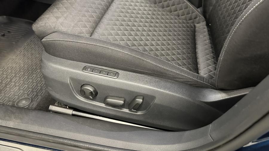Zils Skoda SuperB 2023 Rīga, ar dzinēja tilpumu 1.50 L un nobraukumu 49 tūkst. km par 2540000 €, foto 11 vietnē AUTOMOTO.COM.LV