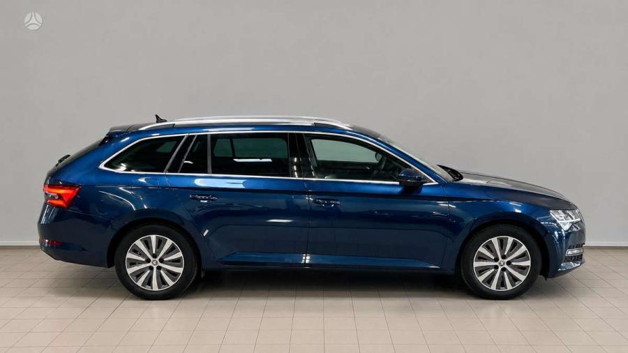 Blue Skoda SuperB 2023 in Kaunas, with an engine capacity of 1.97 L and mileage of 162 thousand km for 19900 €, photo 4 on AUTOMOTO.COM.LV
