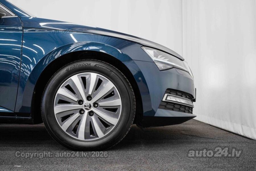 Zils Skoda SuperB 2023 Tallina, ar dzinēja tilpumu 2.00 L un nobraukumu 129 tūkst. km par 24900 €, foto 17 vietnē AUTOMOTO.COM.LV