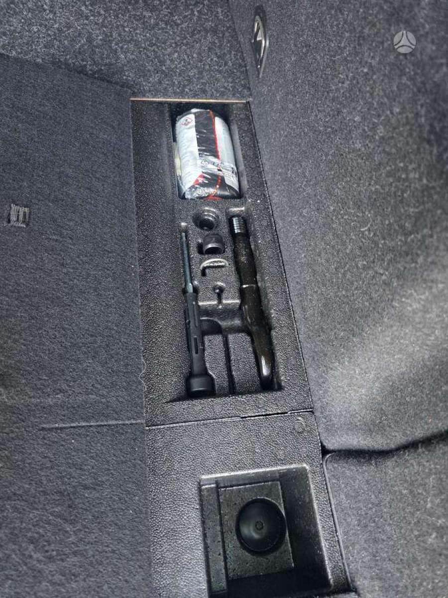 Blue Skoda SuperB 2023 in Kaunas, with an engine capacity of 1.40 L and mileage of 69 thousand km for 23000 €, photo 20 on AUTOMOTO.COM.LV