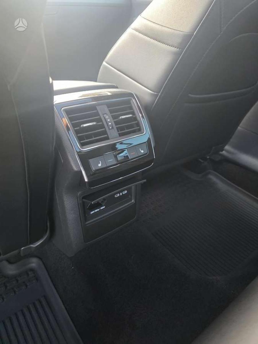 Blue Skoda SuperB 2023 in Kaunas, with an engine capacity of 1.40 L and mileage of 69 thousand km for 23000 €, photo 23 on AUTOMOTO.COM.LV