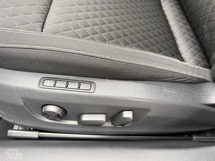 Zils Skoda SuperB 2023 Viļņa, ar dzinēja tilpumu 2.00 L un nobraukumu 218 tūkst. km par 16999 €, foto 25 vietnē AUTOMOTO.COM.LV