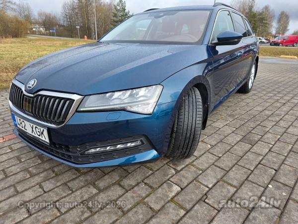 Zils Skoda SuperB 2024 Veru, ar dzinēja tilpumu 2.00 L un nobraukumu 61 tūkst. km par 30000 €, foto 1 vietnē AUTOMOTO.COM.LV