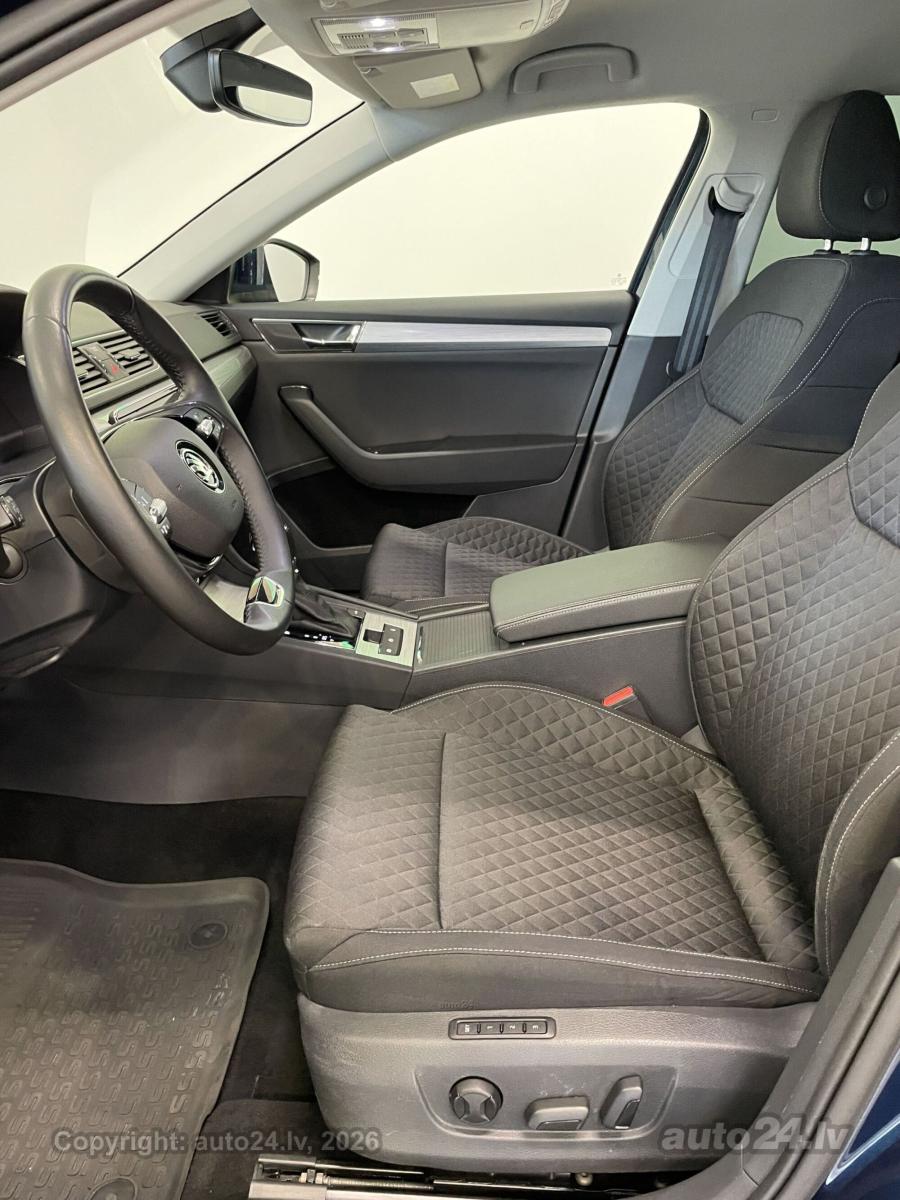 Zils Skoda SuperB 2024 Tallina, ar dzinēja tilpumu 1.50 L un nobraukumu 56 tūkst. km par 24990 €, foto 7 vietnē AUTOMOTO.COM.LV