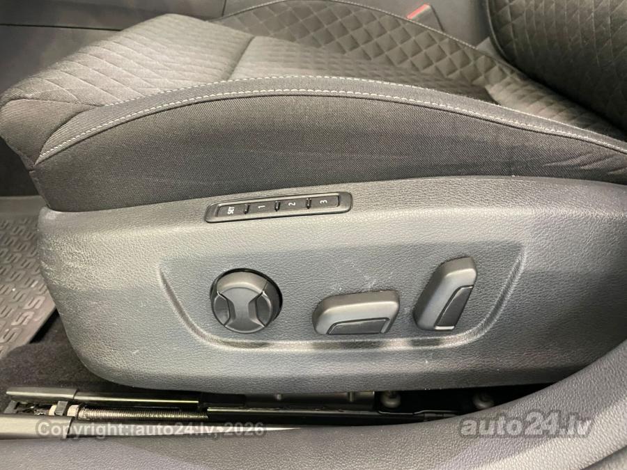 Zils Skoda SuperB 2024 Tallina, ar dzinēja tilpumu 1.50 L un nobraukumu 56 tūkst. km par 24990 €, foto 9 vietnē AUTOMOTO.COM.LV