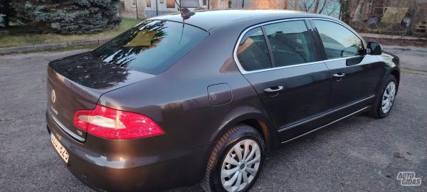 Brown Skoda SuperB 2009 in Klaipeda, with an engine capacity of 2.00 L and mileage of 286 thousand km for 5200 €, photo 2 on AUTOMOTO.COM.LV
