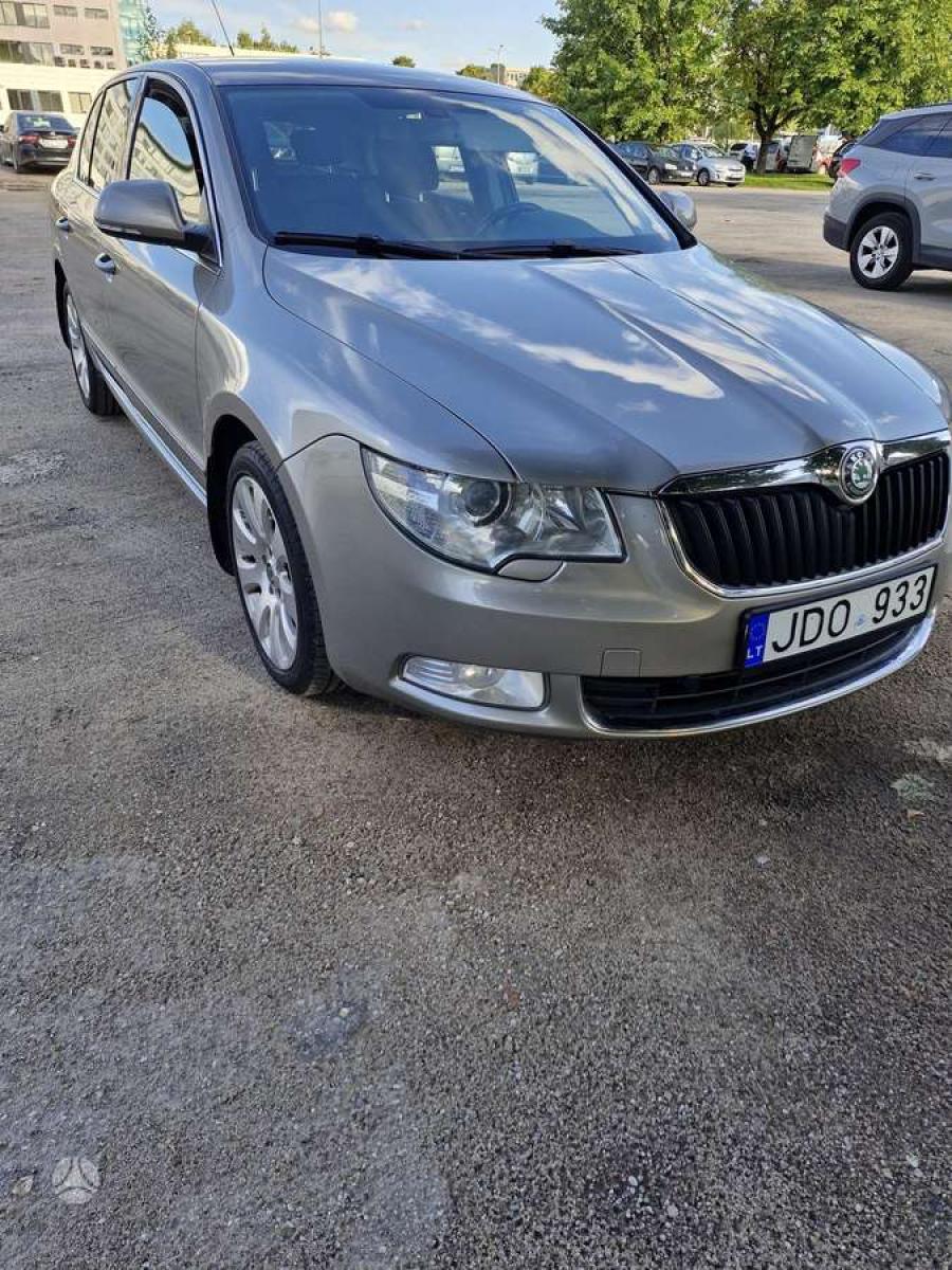 Brown Skoda SuperB 2009 in Vilnius, with an engine capacity of 1.80 L and mileage of 280 thousand km for 2650 €, photo 1 on AUTOMOTO.COM.LV