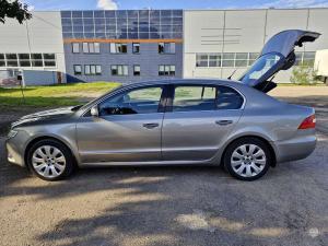 Brown Skoda SuperB 2009 in Vilnius, with an engine capacity of 1.80 L and mileage of 280 thousand km for 2650 €, photo 7 on AUTOMOTO.COM.LV
