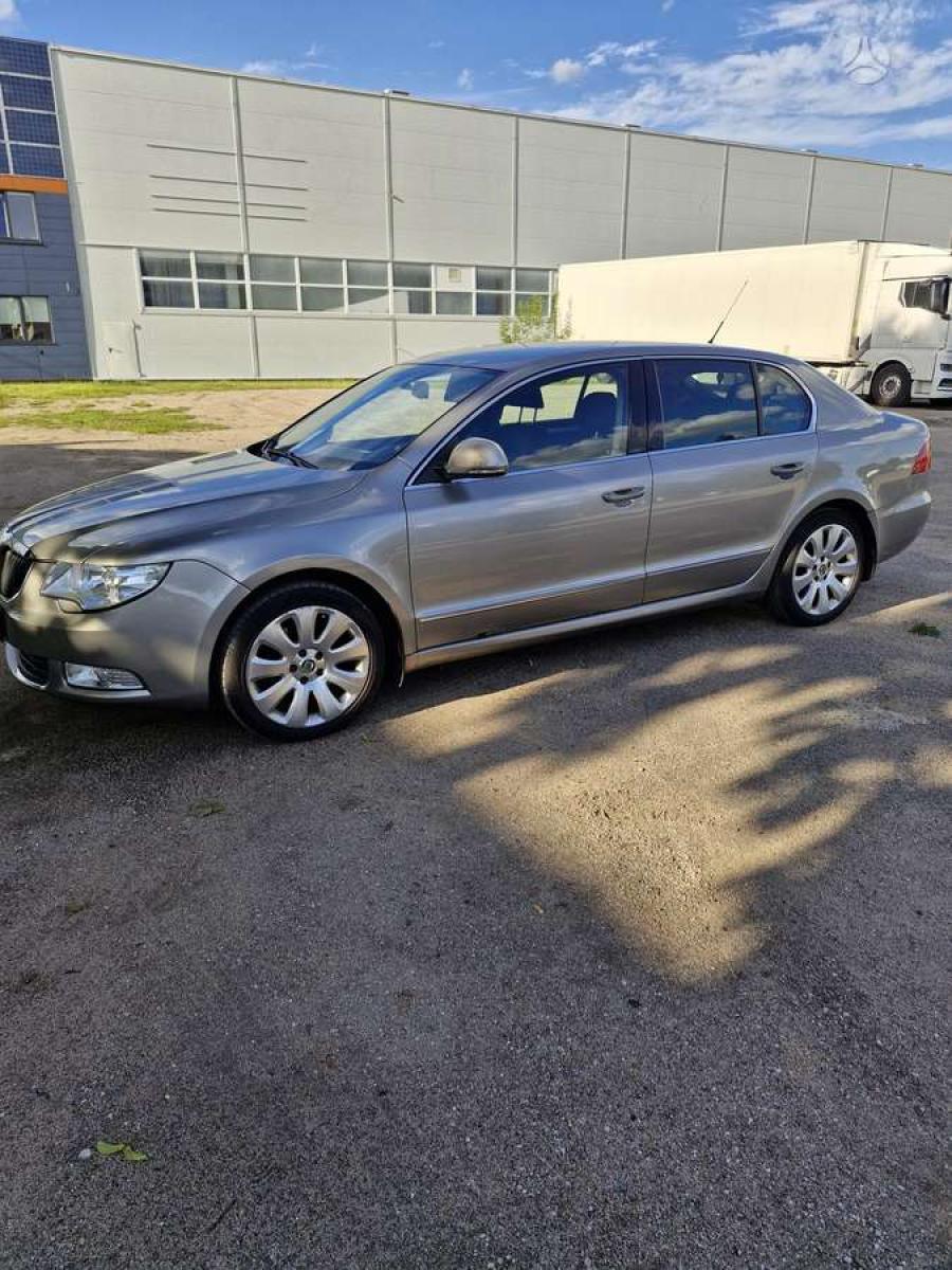 Brown Skoda SuperB 2009 in Vilnius, with an engine capacity of 1.80 L and mileage of 280 thousand km for 2650 €, photo 9 on AUTOMOTO.COM.LV