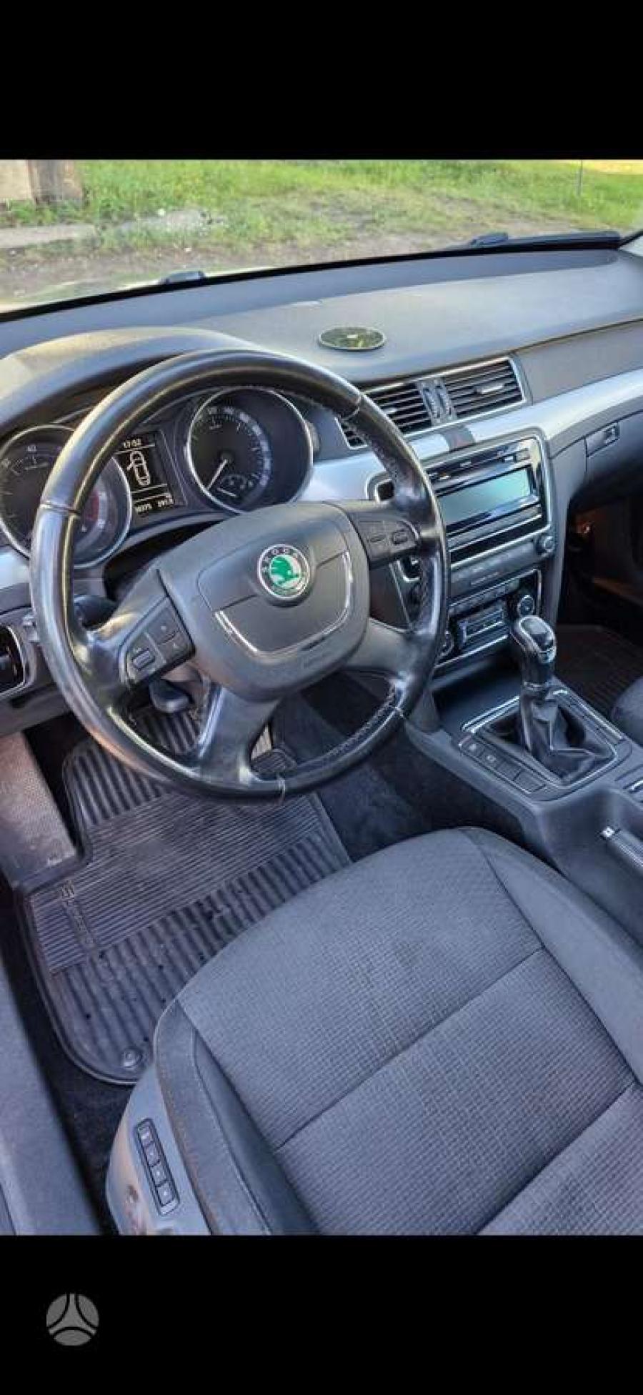 Brown Skoda SuperB 2009 in Vilnius, with an engine capacity of 1.80 L and mileage of 280 thousand km for 2650 €, photo 13 on AUTOMOTO.COM.LV