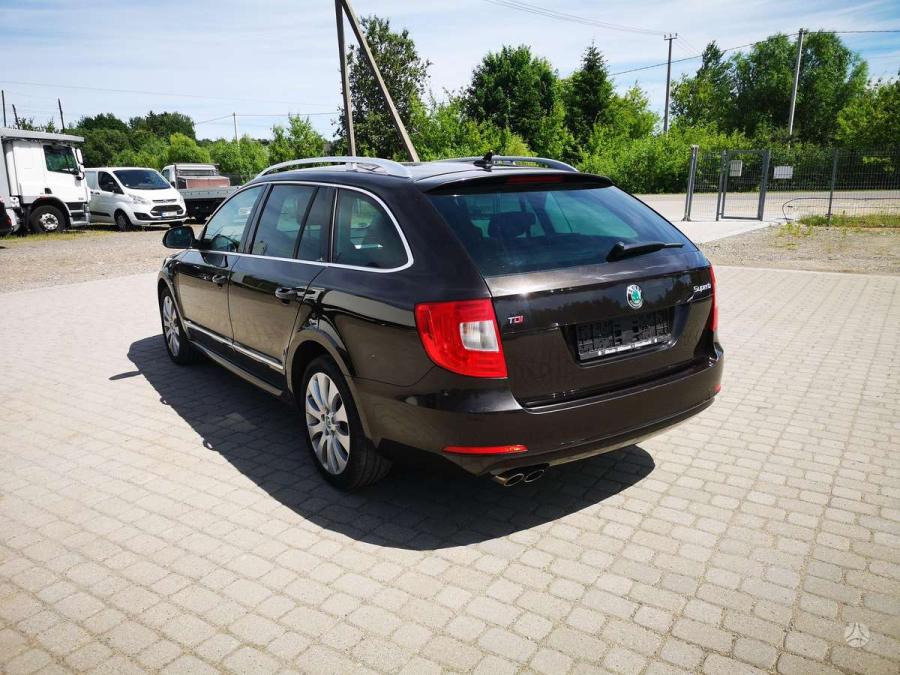 Brown Skoda SuperB 2013 in Radviliskis, with an engine capacity of 1.97 L and mileage of 254 thousand km for 6750 €, photo 4 on AUTOMOTO.COM.LV