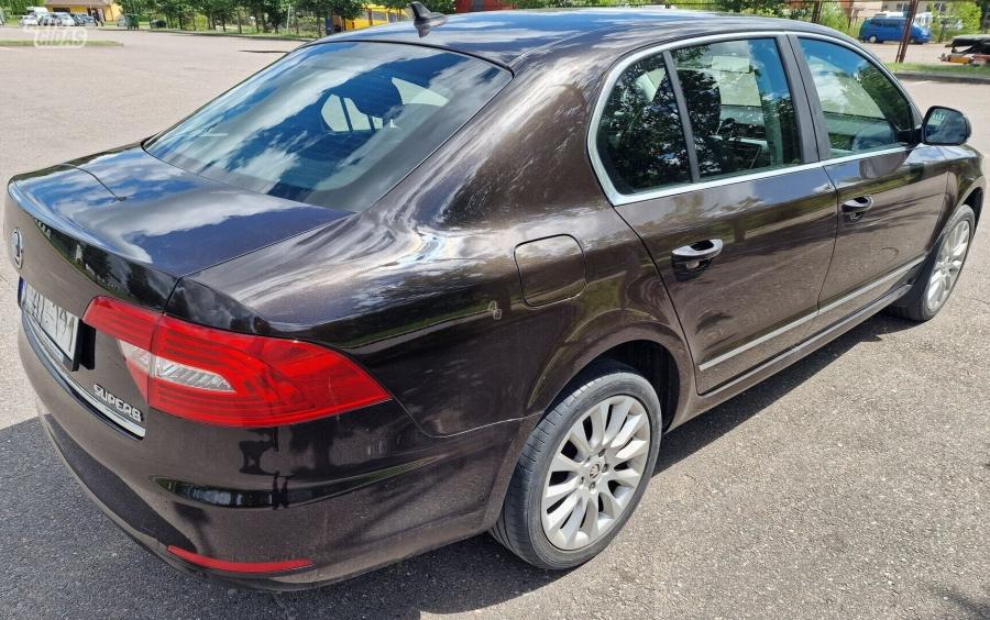 Brown Skoda SuperB 2013 in Utena, with an engine capacity of 2.00 L and mileage of 158 thousand km for 7999 €, photo 5 on AUTOMOTO.COM.LV