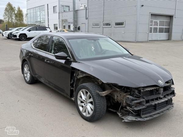 Brown Skoda SuperB 2016 in Panevezys, with an engine capacity of 2.00 L and mileage of 346 thousand km for 5950 €, photo 4 on AUTOMOTO.COM.LV