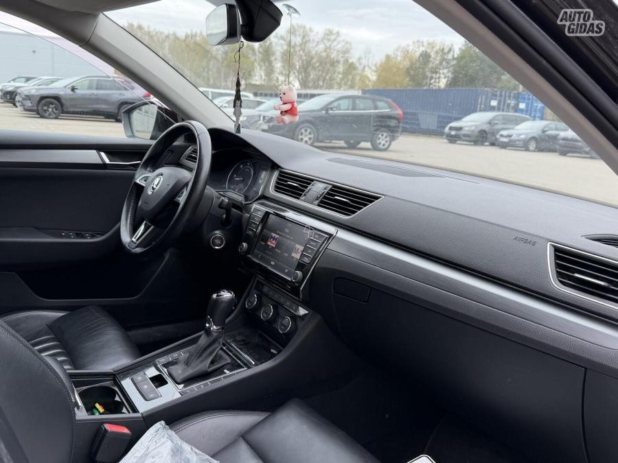 Brūns Skoda SuperB 2016 Panevēža, ar dzinēja tilpumu 2.00 L un nobraukumu 346 tūkst. km par 5950 €, foto 16 vietnē AUTOMOTO.COM.LV