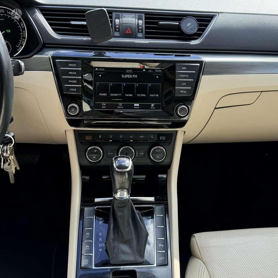 Brown Skoda SuperB 2016 in Vilnius, with an engine capacity of 1.98 L and mileage of 153 thousand km for 12500 €, photo 16 on AUTOMOTO.COM.LV