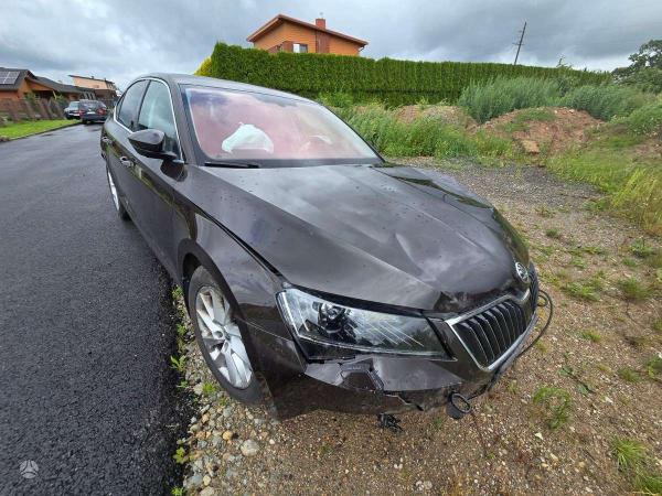 Brūns Skoda SuperB 2017 Alīta, ar dzinēja tilpumu 1.40 L un nobraukumu 111 tūkst. km par 3300 €, foto 1 vietnē AUTOMOTO.COM.LV