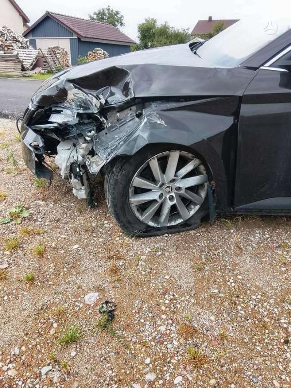 Brūns Skoda SuperB 2017 Alīta, ar dzinēja tilpumu 1.40 L un nobraukumu 111 tūkst. km par 3300 €, foto 4 vietnē AUTOMOTO.COM.LV