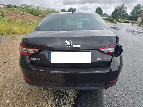 Brūns Skoda SuperB 2017 Alīta, ar dzinēja tilpumu 1.40 L un nobraukumu 111 tūkst. km par 3300 €, foto 5 vietnē AUTOMOTO.COM.LV