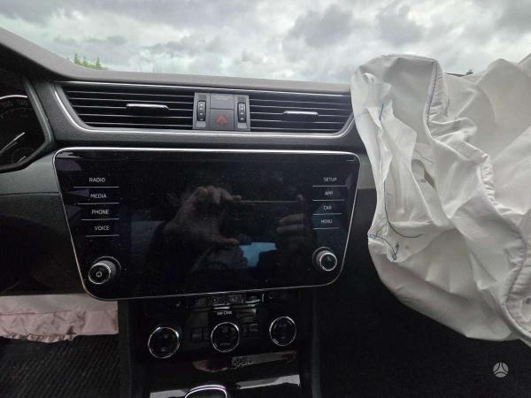 Brūns Skoda SuperB 2017 Alīta, ar dzinēja tilpumu 1.40 L un nobraukumu 111 tūkst. km par 3300 €, foto 8 vietnē AUTOMOTO.COM.LV