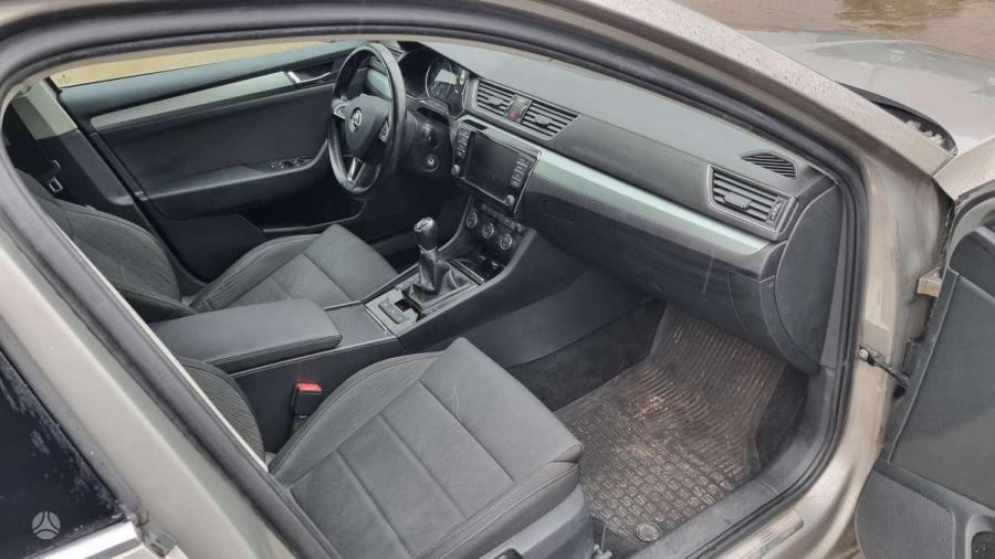 Brūns Skoda SuperB 2017 Kauņa, ar dzinēja tilpumu 1.97 L un nobraukumu 164 tūkst. km par 9500 €, foto 6 vietnē AUTOMOTO.COM.LV