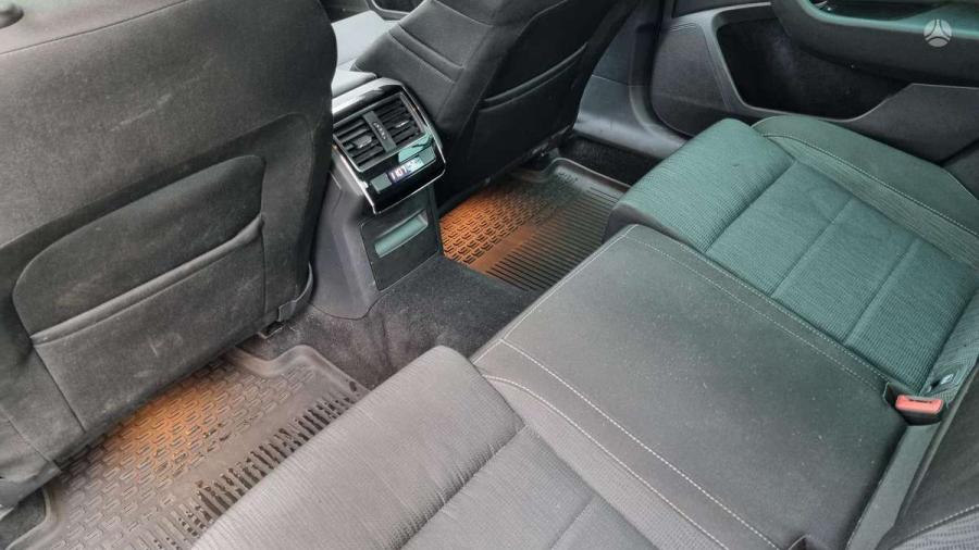 Brūns Skoda SuperB 2017 Kauņa, ar dzinēja tilpumu 1.97 L un nobraukumu 164 tūkst. km par 9500 €, foto 9 vietnē AUTOMOTO.COM.LV