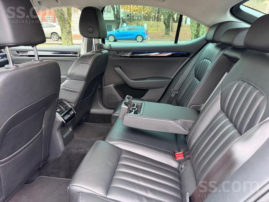 Brown Skoda SuperB 2018 in Riga, with an engine capacity of 2.00 L and mileage of 167 thousand km for 16900 €, photo 10 on AUTOMOTO.COM.LV