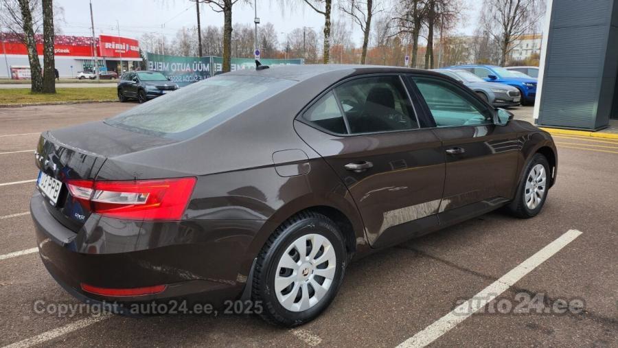 Brown Skoda SuperB 2020 in Tallinn, with an engine capacity of 2.00 L and mileage of 200 thousand km for 17400 €, photo 10 on AUTOMOTO.COM.LV