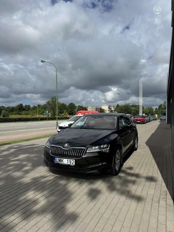 Brown Skoda SuperB 2020 in Klaipeda, with an engine capacity of 1.50 L and mileage of 103 thousand km for 19800 €, photo 4 on AUTOMOTO.COM.LV