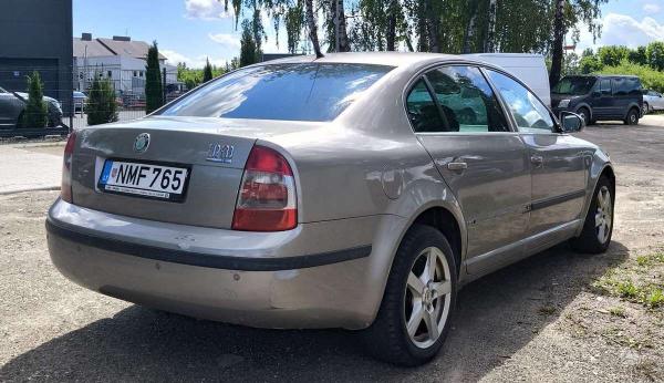 Brūns Skoda SuperB 2007 Kauņa, ar dzinēja tilpumu 1.97 L un nobraukumu 280 tūkst. km par 1450 €, foto 6 vietnē AUTOMOTO.COM.LV