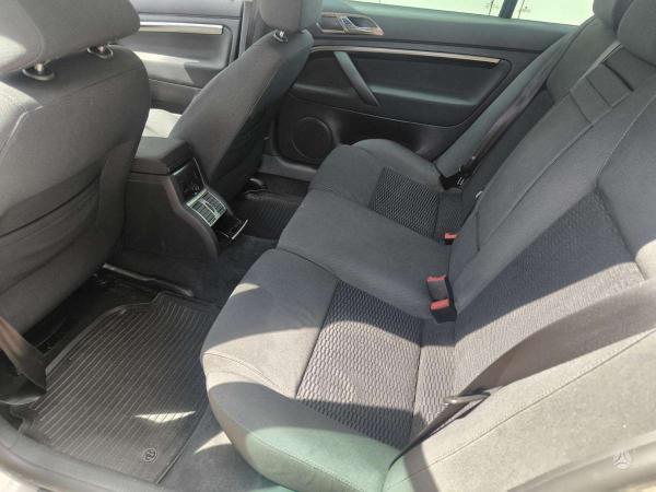 Brūns Skoda SuperB 2007 Kauņa, ar dzinēja tilpumu 1.97 L un nobraukumu 280 tūkst. km par 1450 €, foto 9 vietnē AUTOMOTO.COM.LV