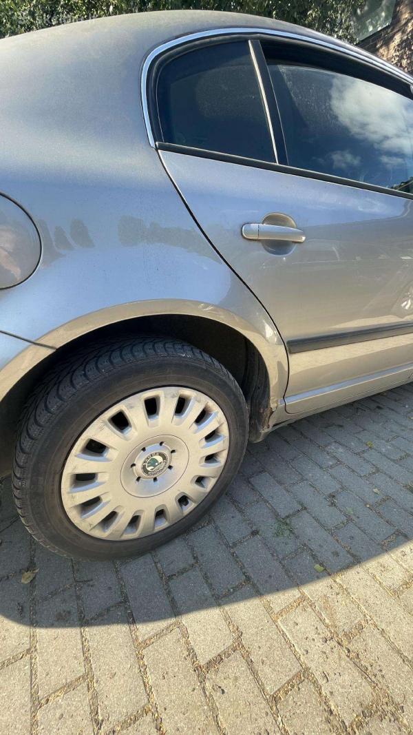 Brūns Skoda SuperB 2008 Viļņa, ar dzinēja tilpumu 1.90 L un nobraukumu 225 tūkst. km par 1300 €, foto 4 vietnē AUTOMOTO.COM.LV
