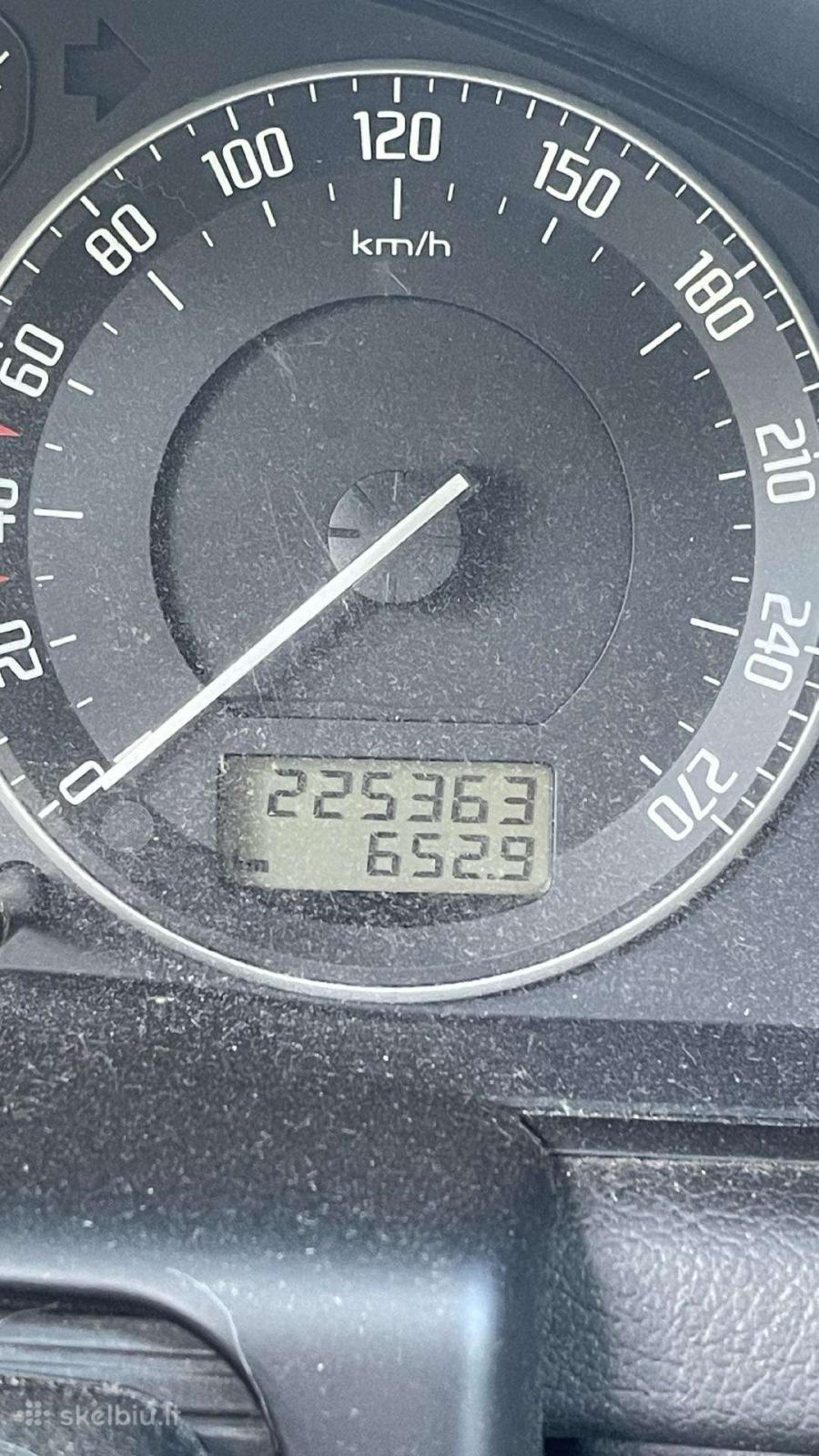 Brūns Skoda SuperB 2008 Viļņa, ar dzinēja tilpumu 1.90 L un nobraukumu 225 tūkst. km par 1300 €, foto 15 vietnē AUTOMOTO.COM.LV