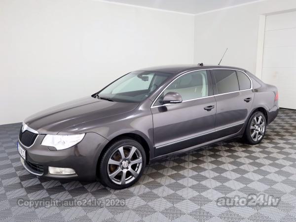 Brūns Skoda SuperB 2008 Tallina, ar dzinēja tilpumu 2.00 L un nobraukumu 188 tūkst. km par 3999 €, foto 2 vietnē AUTOMOTO.COM.LV
