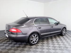 Коричневый Шкода Суперб 2008 в Таллин, объемом двигателя 2.00 л и пробегом 188 тыс. км за 3999 €, фото 4 на AUTOMOTO.COM.LV