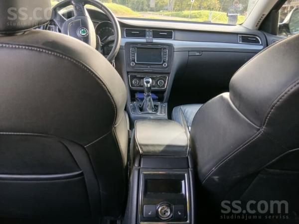 Шкода Суперб 2008 в Тукумс на AUTOMOTO.COM.LV Коричневый Шкода Суперб 2008 в Тукумс, объемом двигателя 1.80 л и пробегом 364 тыс. км за 4000 €, фото 7 на AUTOMOTO.COM.LV