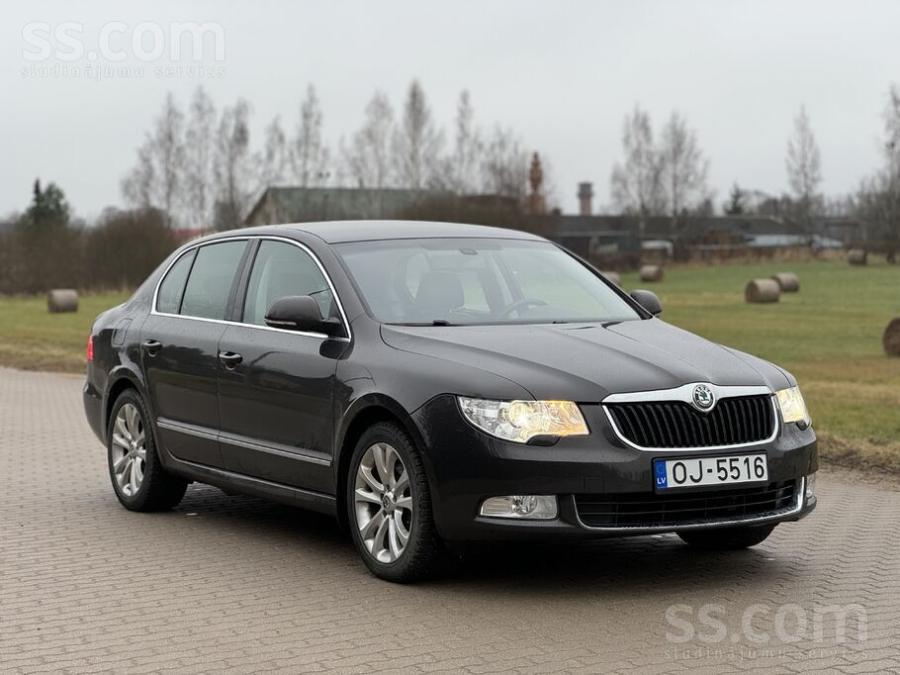 Brown Skoda SuperB 2009 in Valmiera, with an engine capacity of 1.80 L and mileage of 216 thousand km for 5690 €, photo 3 on AUTOMOTO.COM.LV