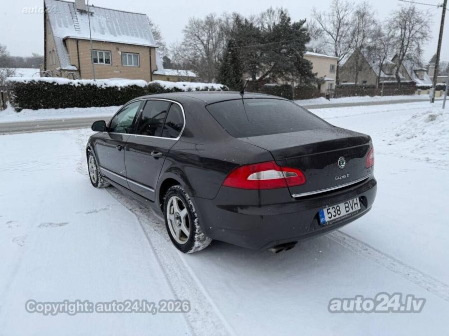 Brown Skoda SuperB 2009 in Tallinn, with an engine capacity of 2.00 L and mileage of 337 thousand km for 2990 €, photo 4 on AUTOMOTO.COM.LV