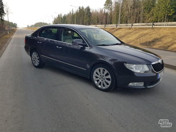 Brown Skoda SuperB 2009 in Vilnius, with an engine capacity of 1.80 L and mileage of 299 thousand km for 2580 €, photo 1 on AUTOMOTO.COM.LV